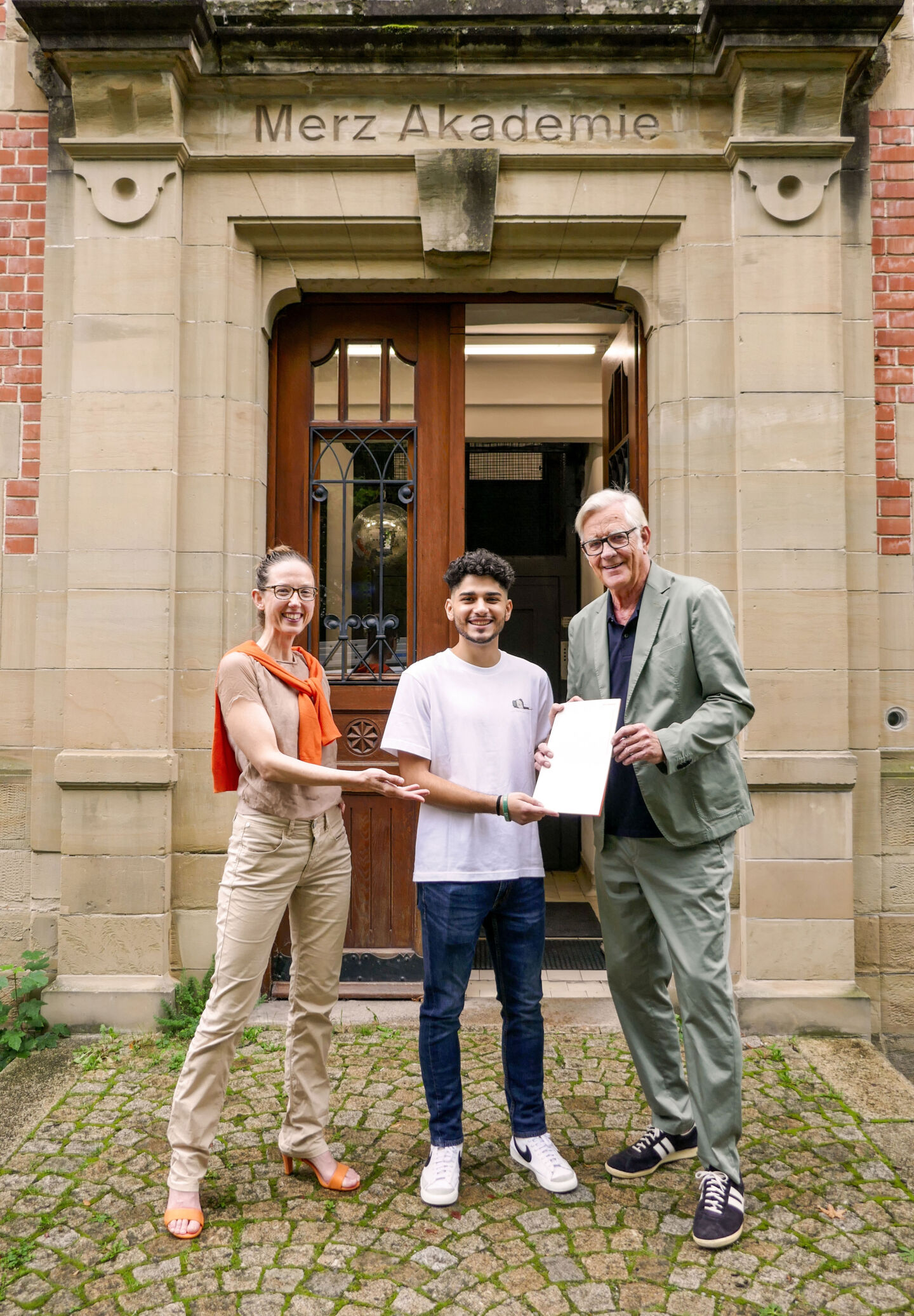 Merz Bildungswerk Stipendium für Alejandro Bellegarrigue – Merz Akademie